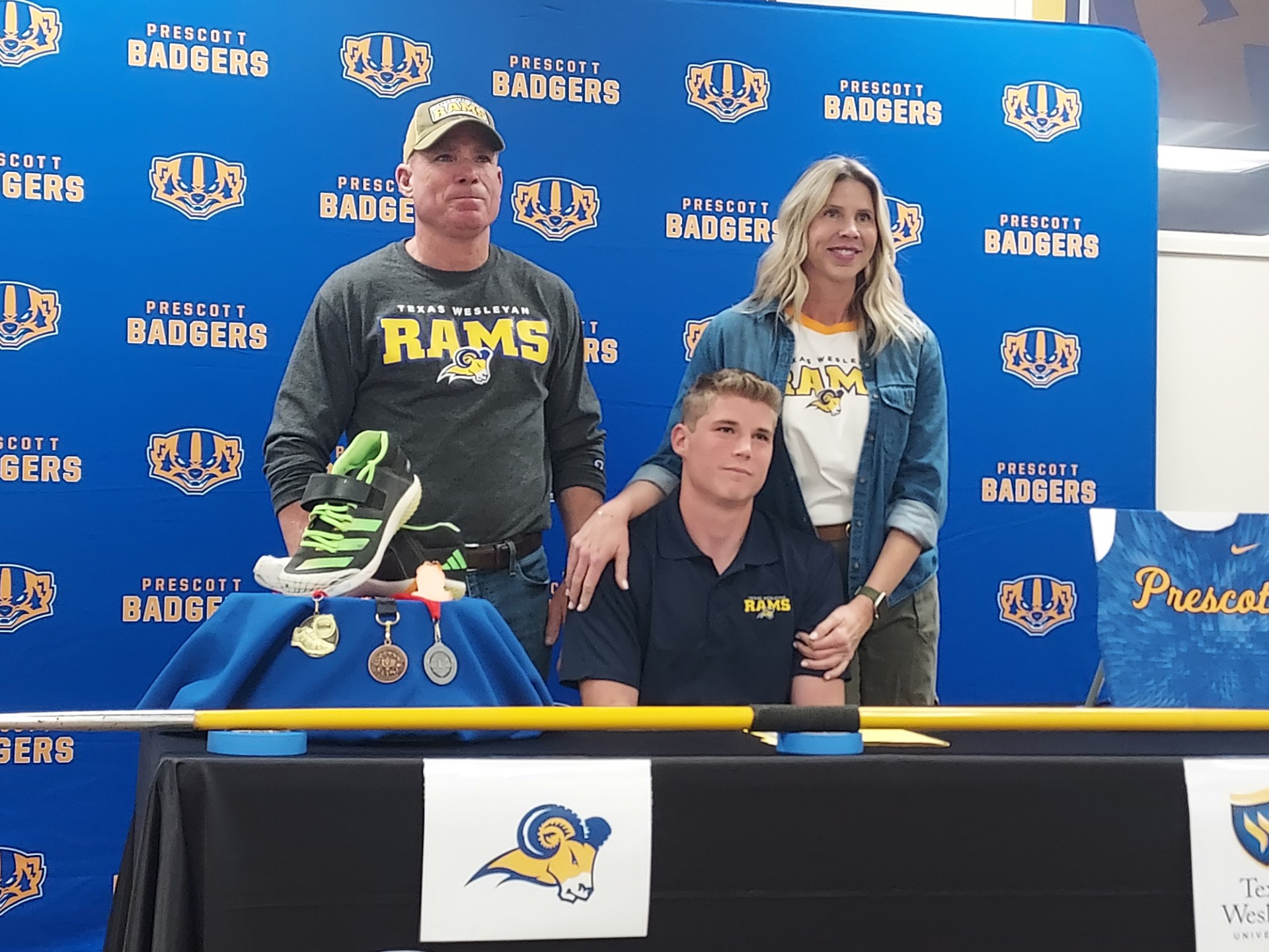 PHS Track & Field’s Luke Mason Signs with Texas Wesleyan - KYCA
